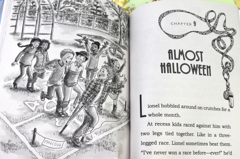 Fancy Nancy- Nancy Clancy's Astounding Chapter Book Quartet漂亮的南希4册初级章节 ...