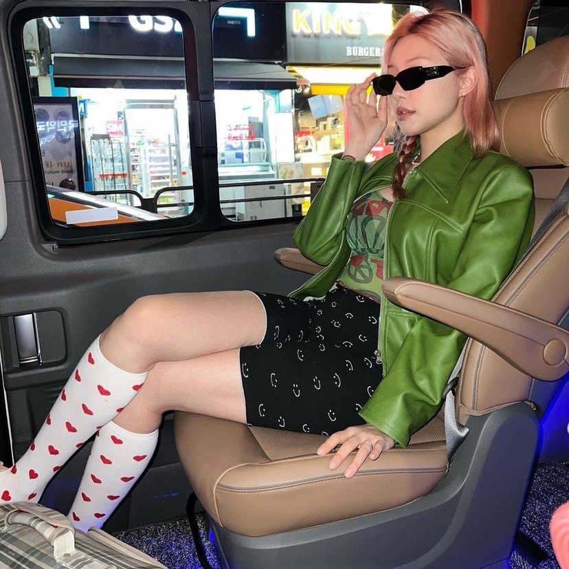 Minjiena韩国小众设计笑脸休闲中裤打底裤女无痕高腰笑脸裤_虎窝淘