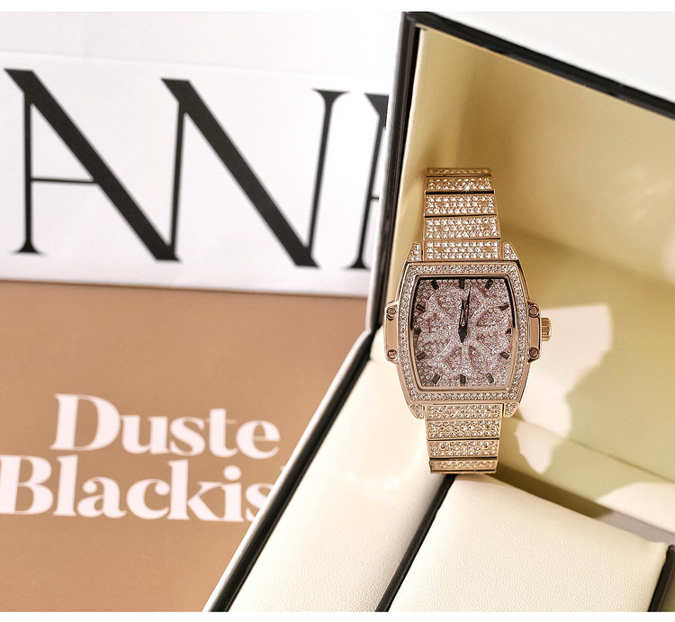 DAENA蒂玮娜满钻方形钢带石英手表女士精致高级感时尚简约轻奢表_虎窝淘