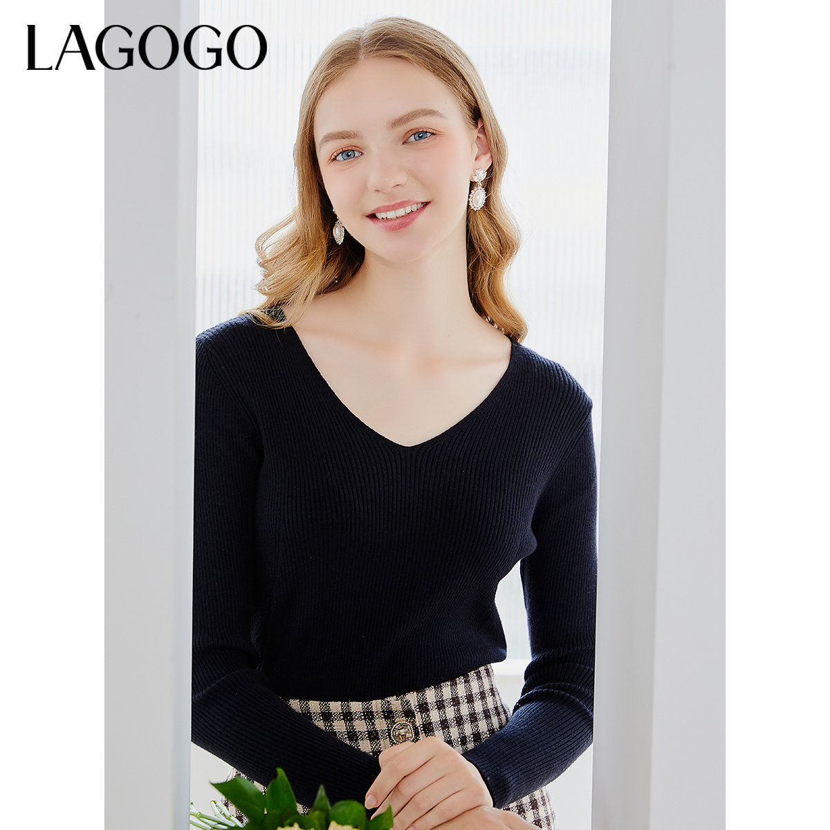 Lagogo拉谷谷黑白修身针织衫