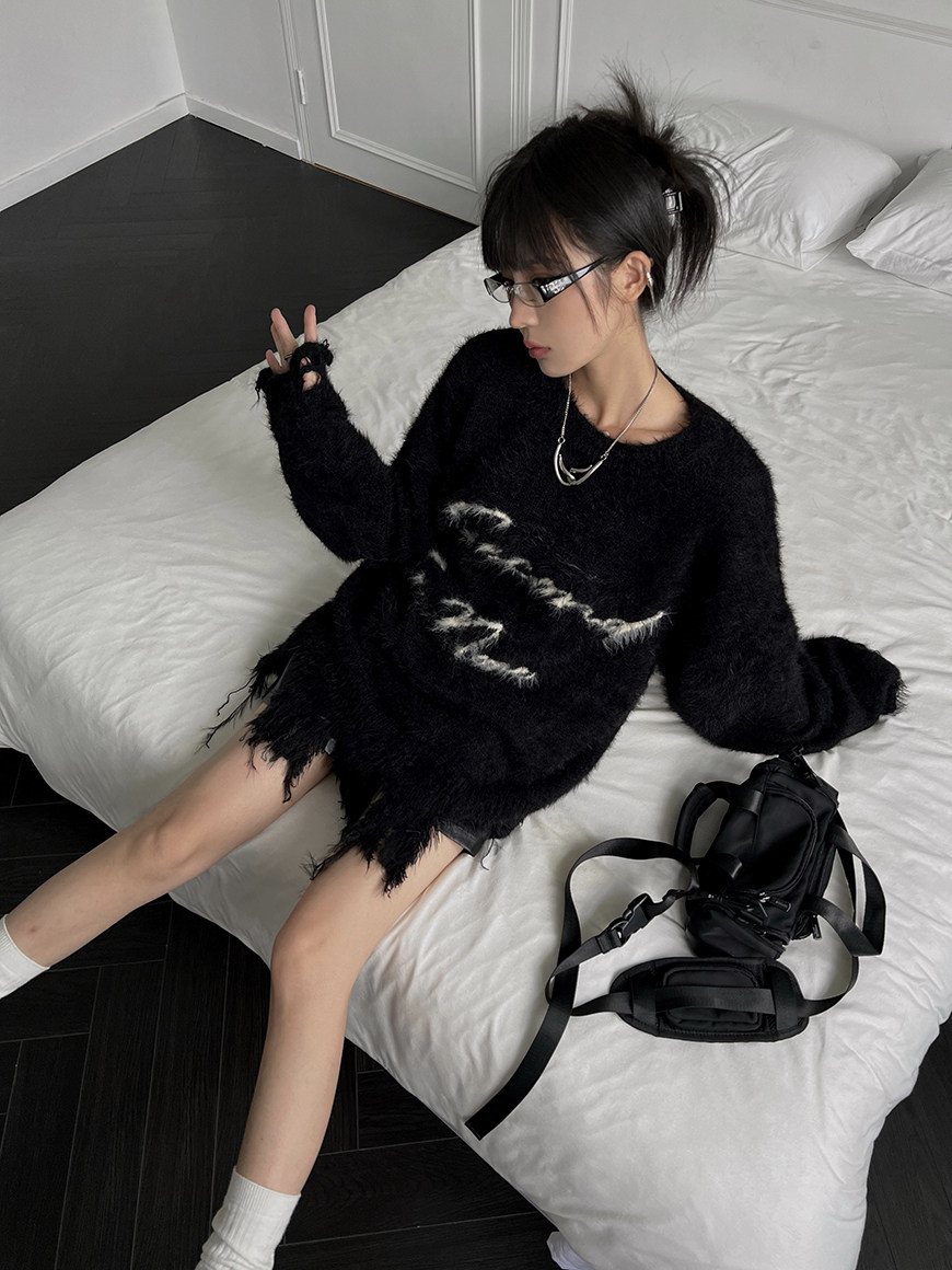 2TN原创秋冬慵懒风水貂毛宽松厚毛衣破坏下摆设计字母logo针织衫_虎窝淘