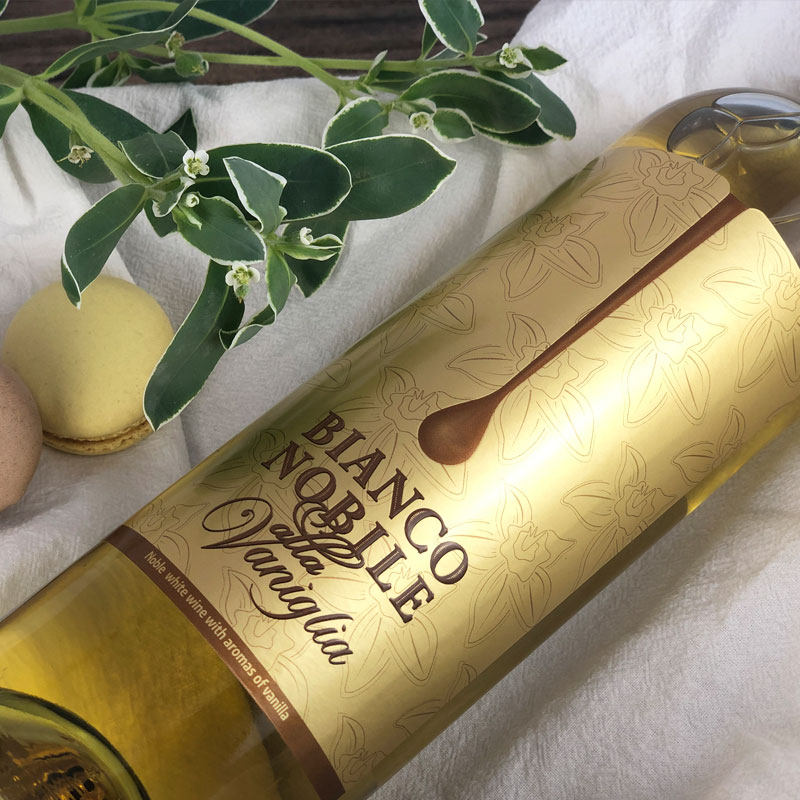 送杯高颜值德国原瓶进口不酸不涩甜美红酒贵族香草味甜白葡萄酒_虎窝淘