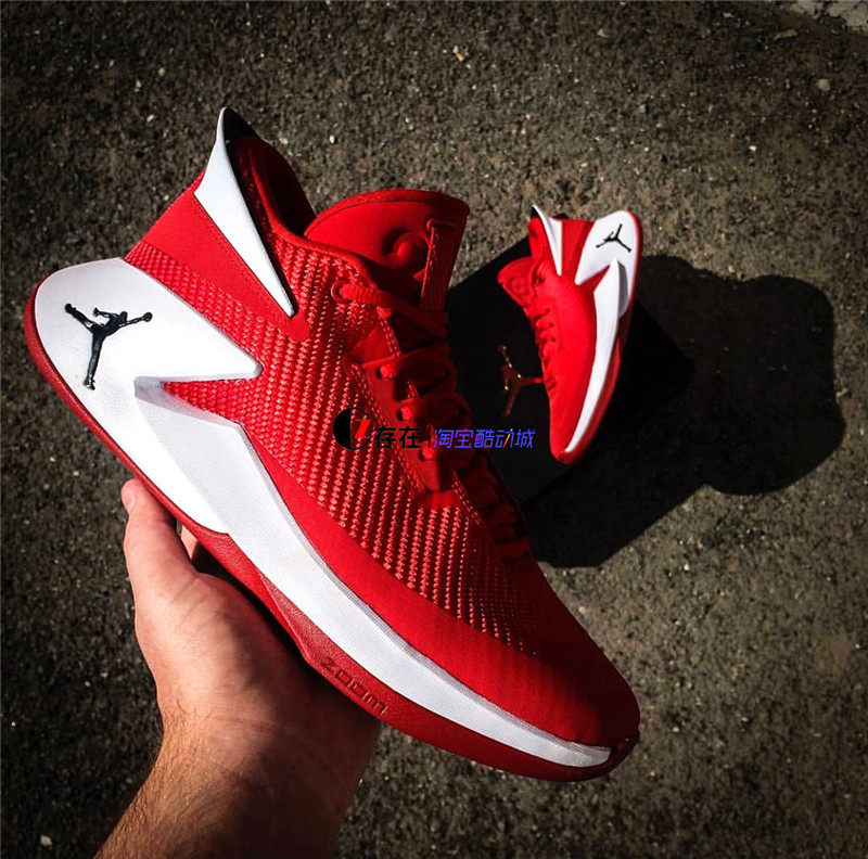 酷动城 Air Jordan Fly PFX男子AJ实战耐磨缓震篮球鞋AO1550-010_虎窝淘