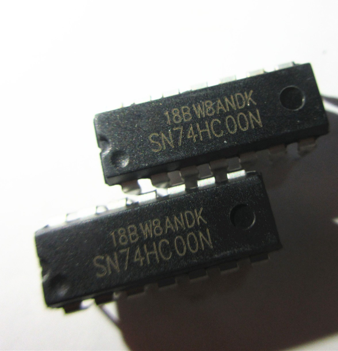 晟记 SN74HC00N直插DIP14四二输入与非门 74HC00_虎窝淘