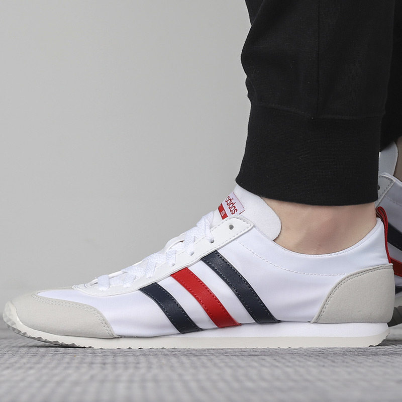 阿迪达斯无鞋带休闲鞋,阿迪达斯鞋子系列,阿迪达斯oze鞋带_大山谷图库