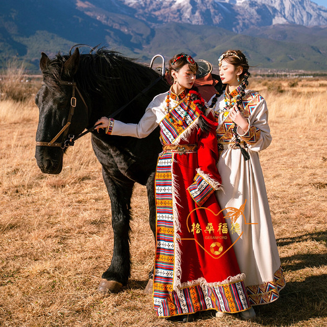 Tibetan clothes for women aristocratic Tibetan robe photo Tibet tourism ...