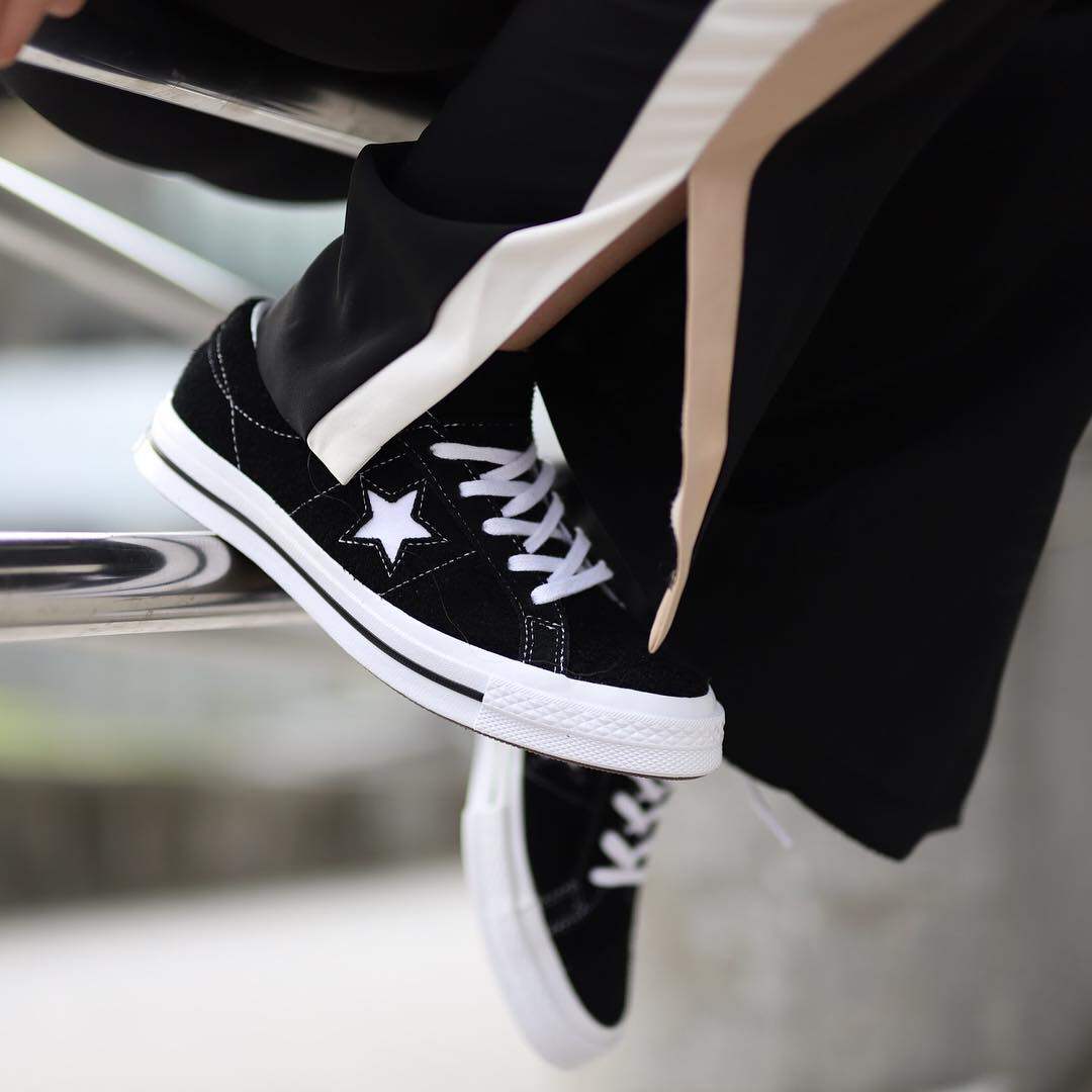 匡威CONVERSE ONE STAR黑色翻毛皮男女情侣经典低帮帆布鞋158369C_虎窝淘