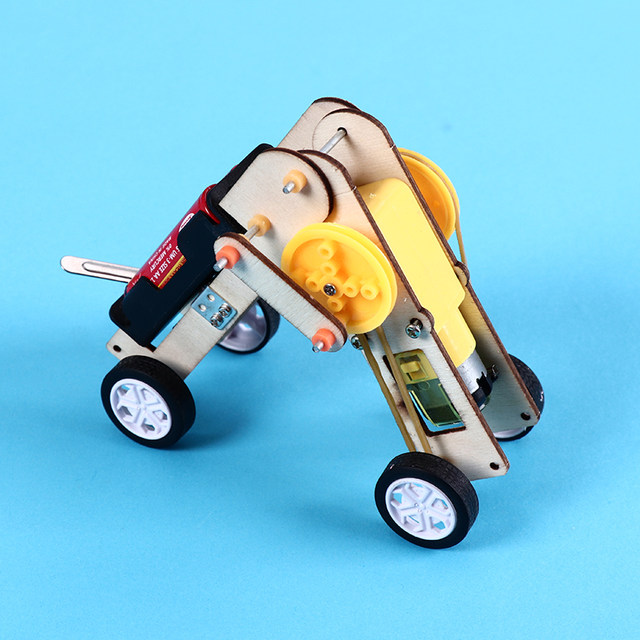 Student handmade worm robot diy technology small production scientific ...