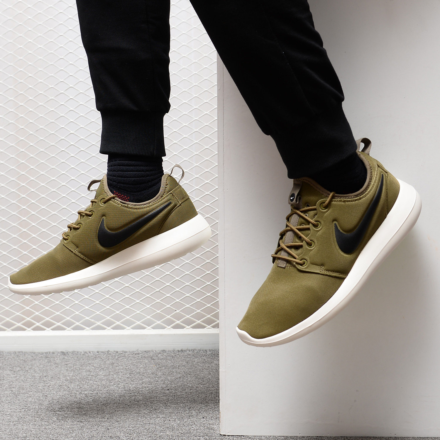 Nike/耐克正品 Roshe Two男子网面透气轻便运动休闲跑步鞋844656_虎窝淘