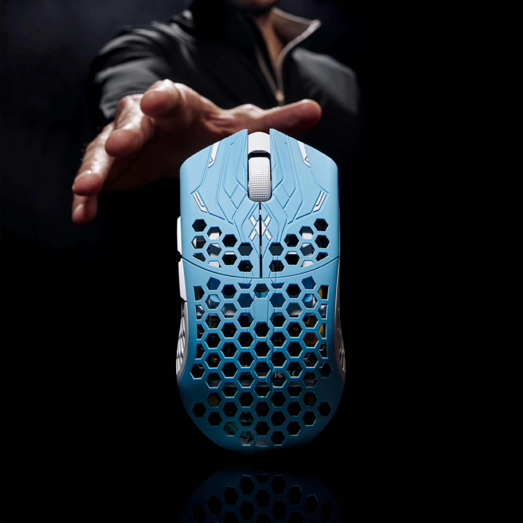 Finalmouse ULX-PRO 8K无线游戏鼠标Aceu Tarik联名碳纤维底盘_虎窝淘