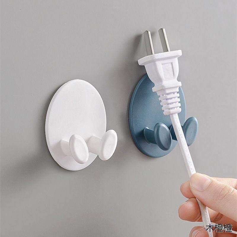 插座置物架电源线头整理支架创意电源收纳厨房壁挂式插头固定器_虎窝淘