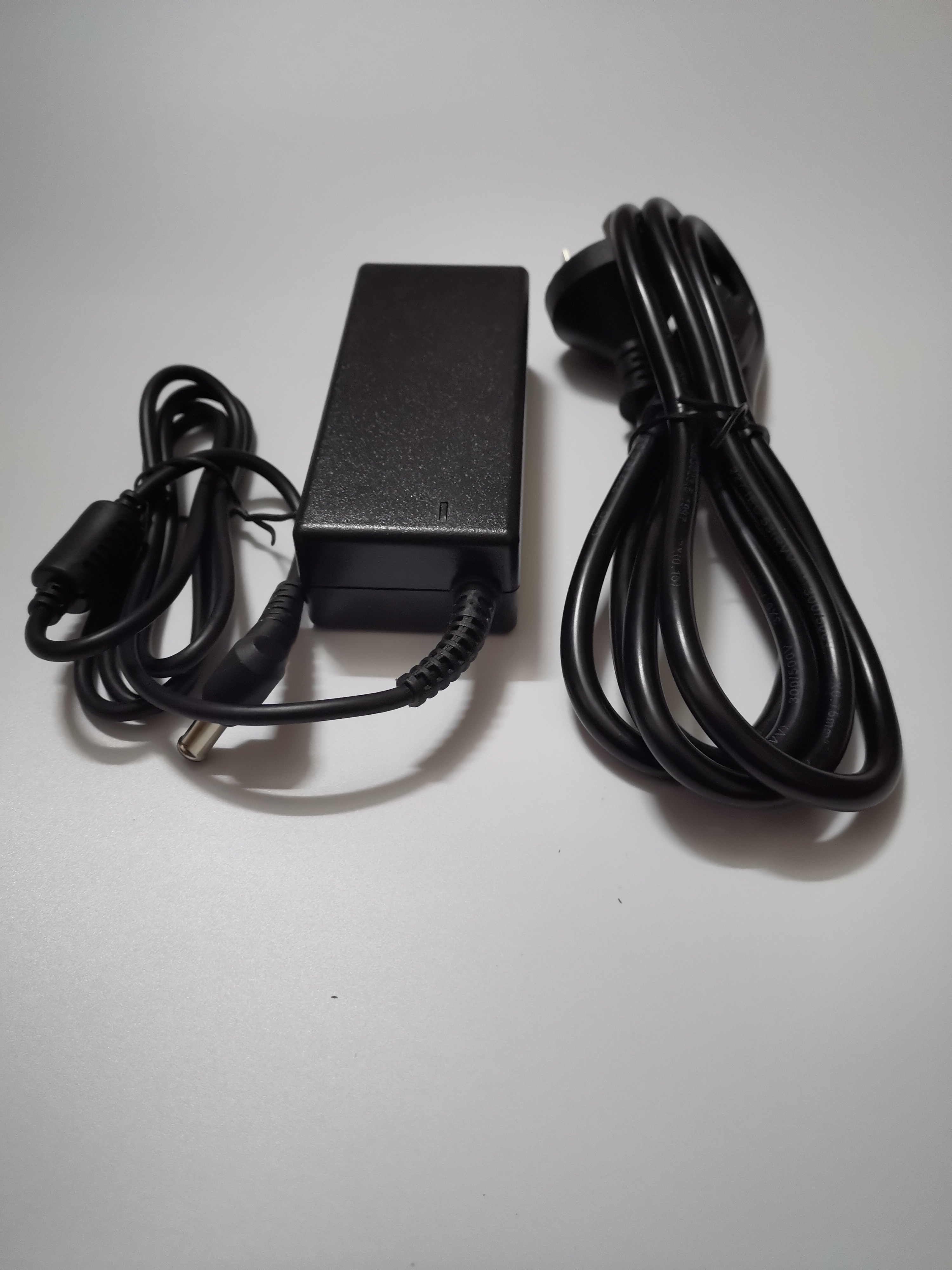 LG显示器电源线19V1.2A液晶电视机电脑充电器适配器19V1.3A 1.6A_虎窝淘