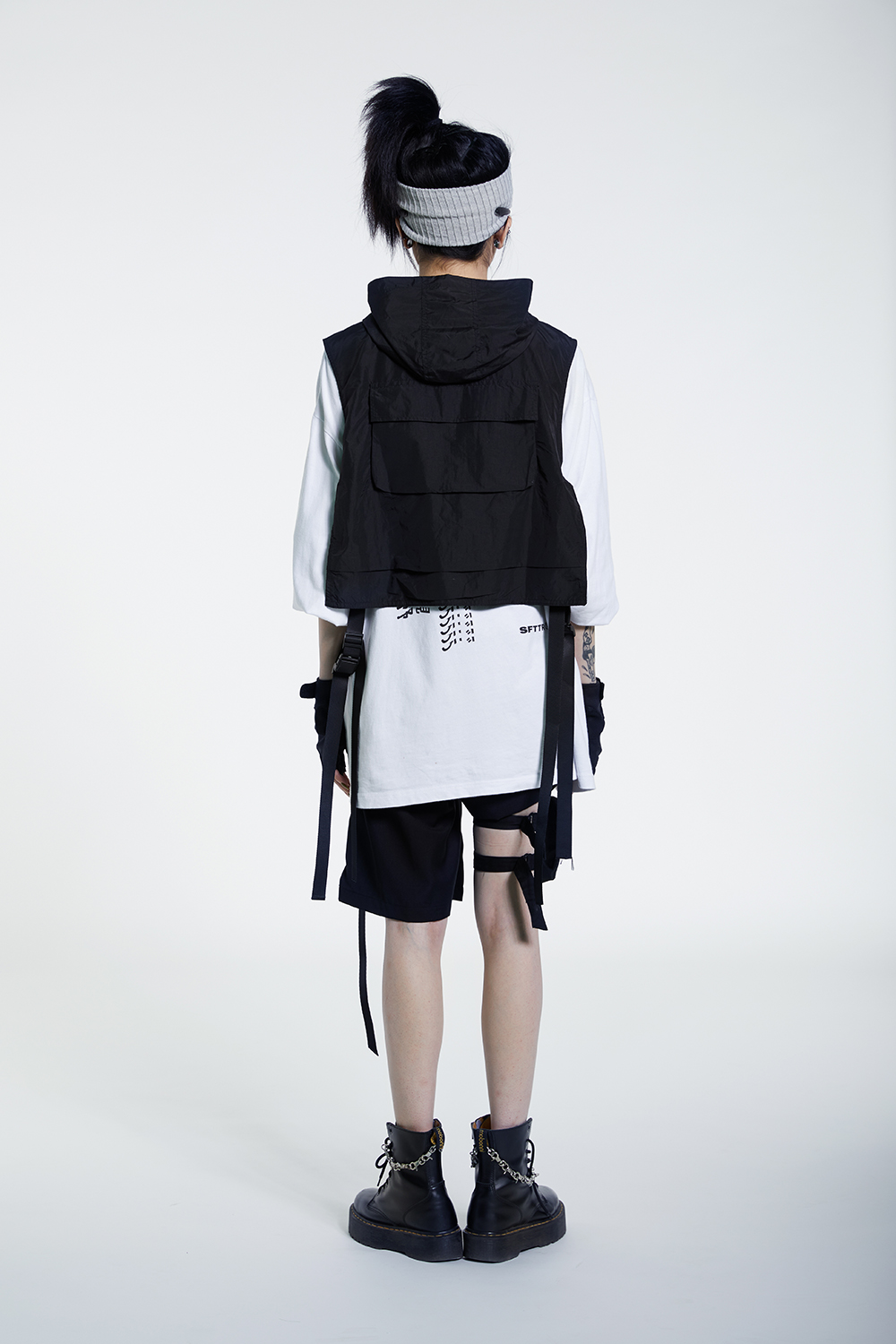 【潮WOO专属】SFTTR通勤可调节战术机能短款半截背心拉链男马甲_虎窝淘