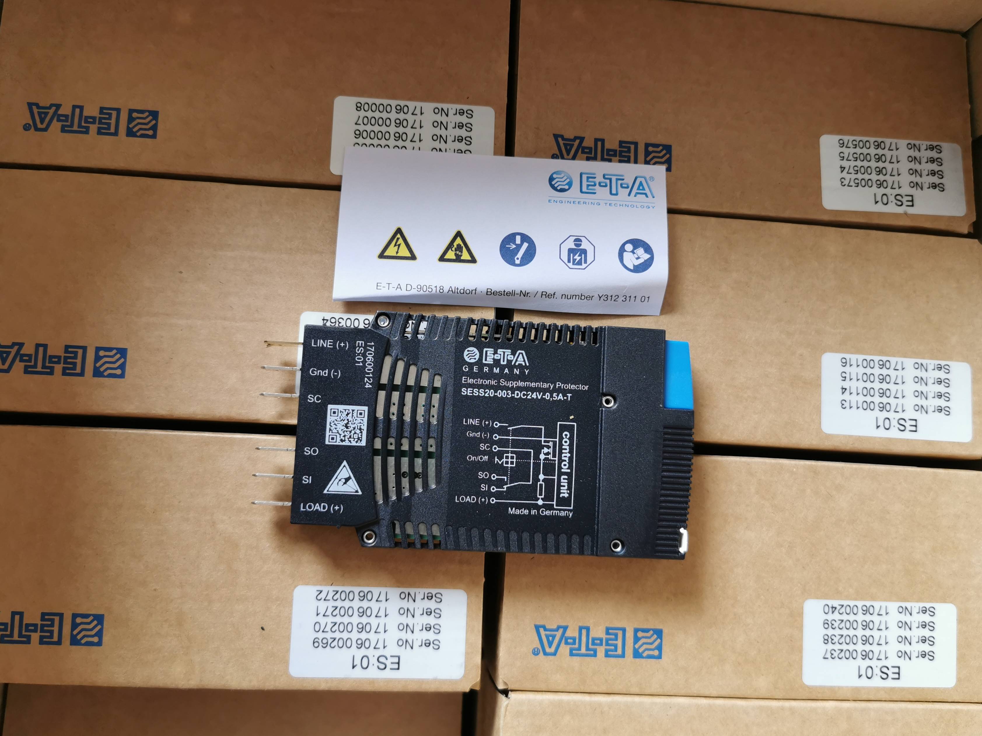 Eta Ess20 003 Dc24v 4a T继电器eta断路器电源开关模块化6a 虎窝淘