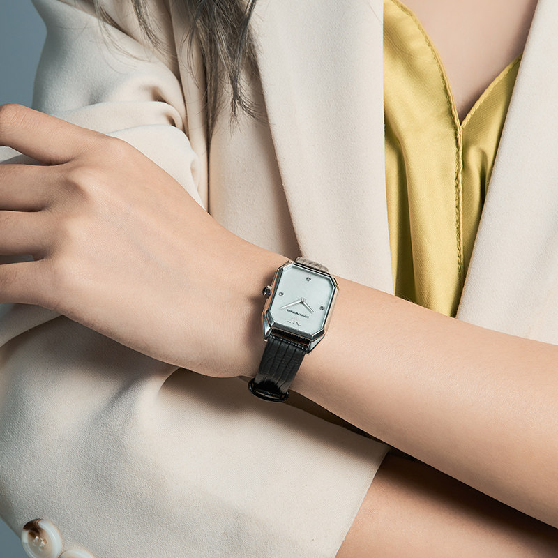 阿玛尼手表女士轻奢时尚复古贝母方盘石英女表官方正品AR11148_虎窝淘