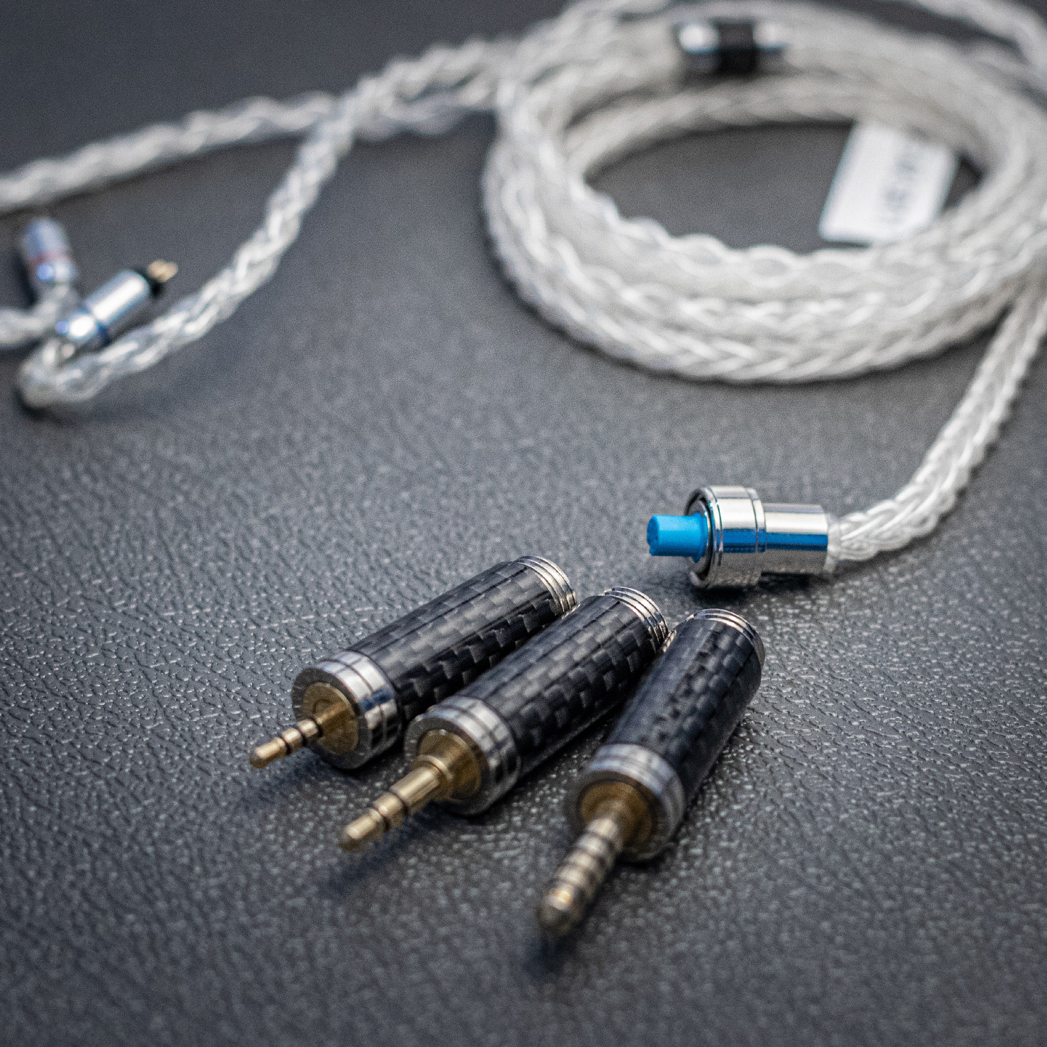 香港SWEEAR SR11旗舰级11单元动圈动铁静电混合入耳式hifi耳机_虎窝淘