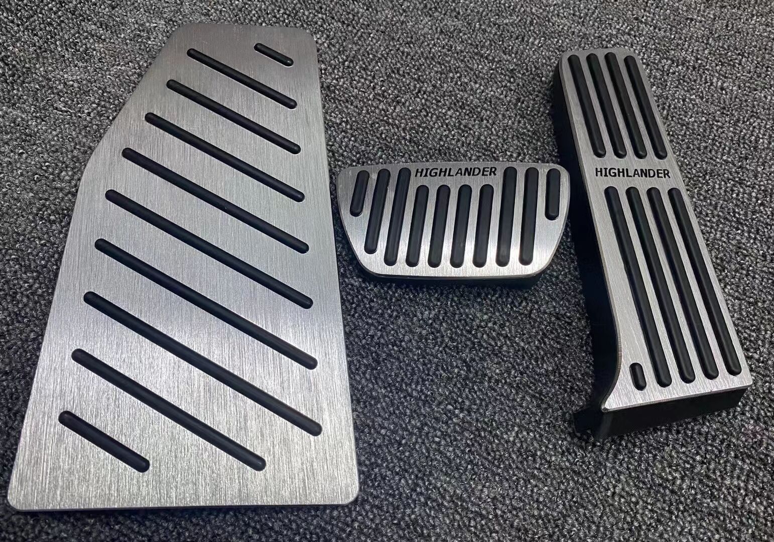 适用于2022款丰田汉兰达油门刹车踏板内饰改装铝合金防滑脚踏板_虎窝淘