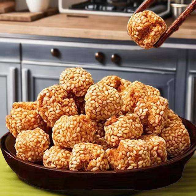 Open laughing snack old -fashioned traditional cake snack opening ...