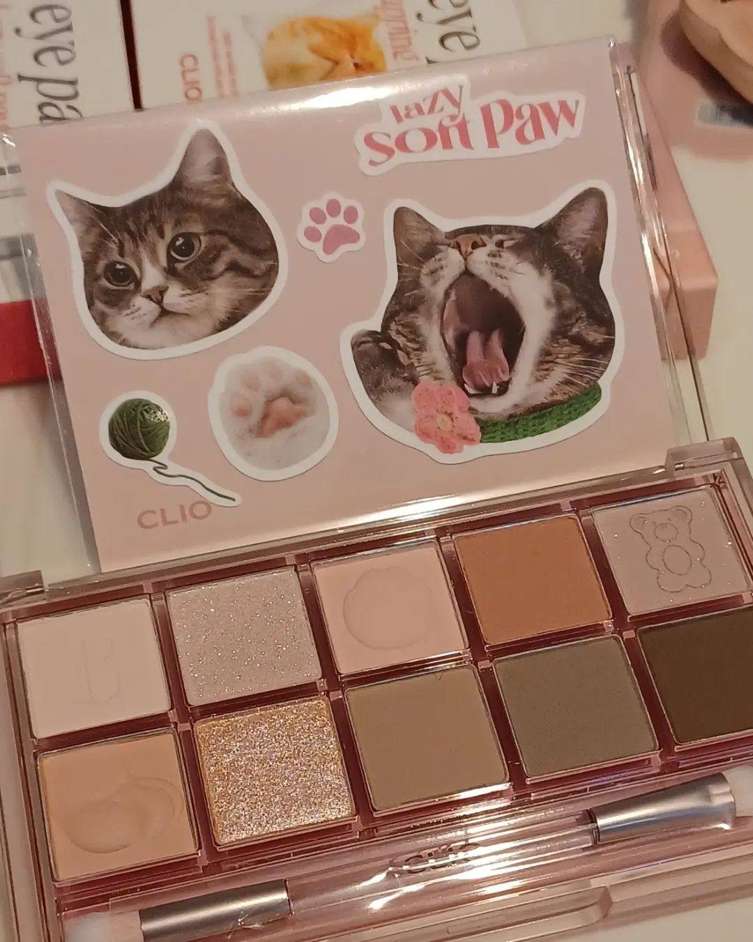 韩国专柜CLIO珂莱欧 Koshot限量猫咪肉爪十色眼影盘19/20送贴纸_虎窝淘