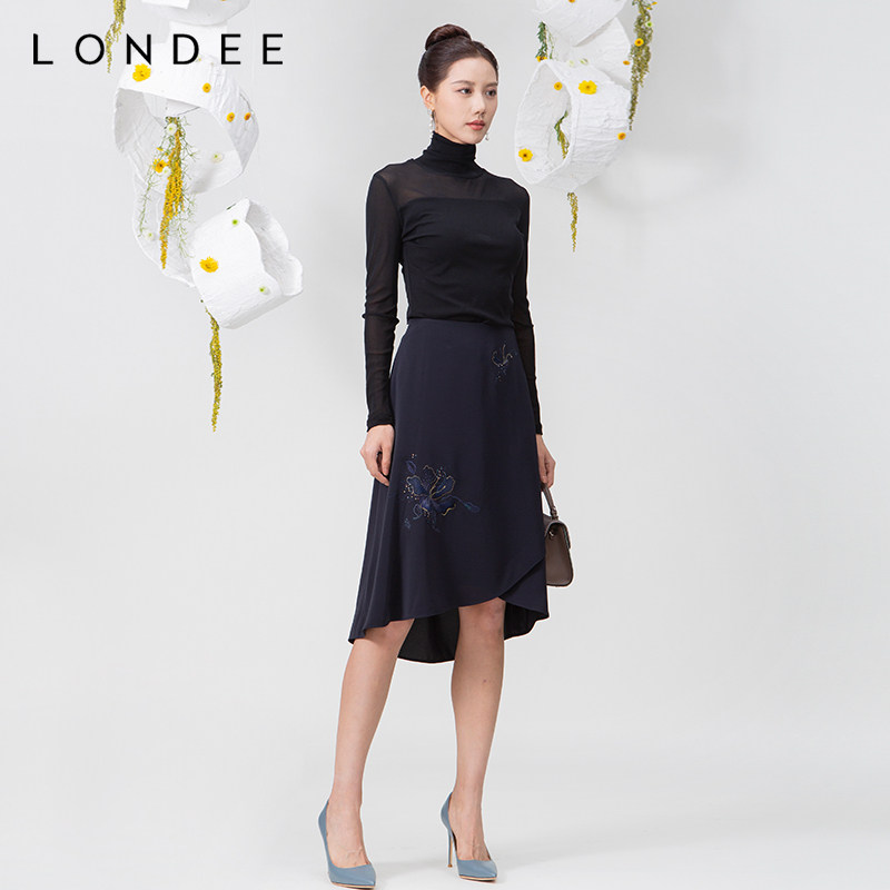 Londee/龙笛春夏新款镂空绣花半身裙2S23150_虎窝淘