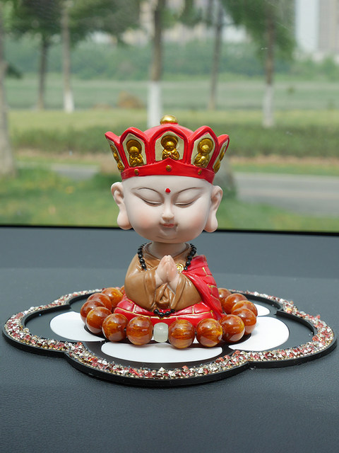 Creative cars shake their heads and decompress the cartoon Journey to ...