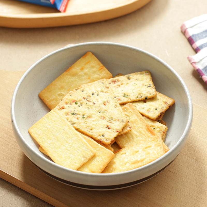 本垒北海道素食蔬菜薄脆饼干早餐芝士脆片薄脆日式咸饼干288g*2袋_虎窝淘