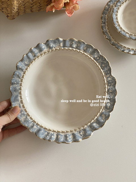 There is a style of INS retro smoke blue series ceramic plate small ...
