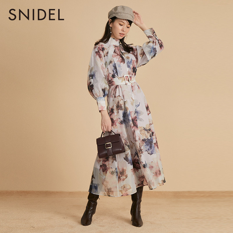 SNIDEL秋冬款优雅水墨印花蝴蝶结系带腰带连衣裙SWFO224214_虎窝淘