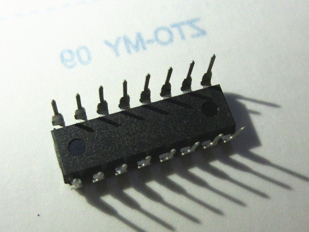 UAA170 UAA170IN LED驱动器的光点显示双列16直插脚DIP封装_虎窝淘