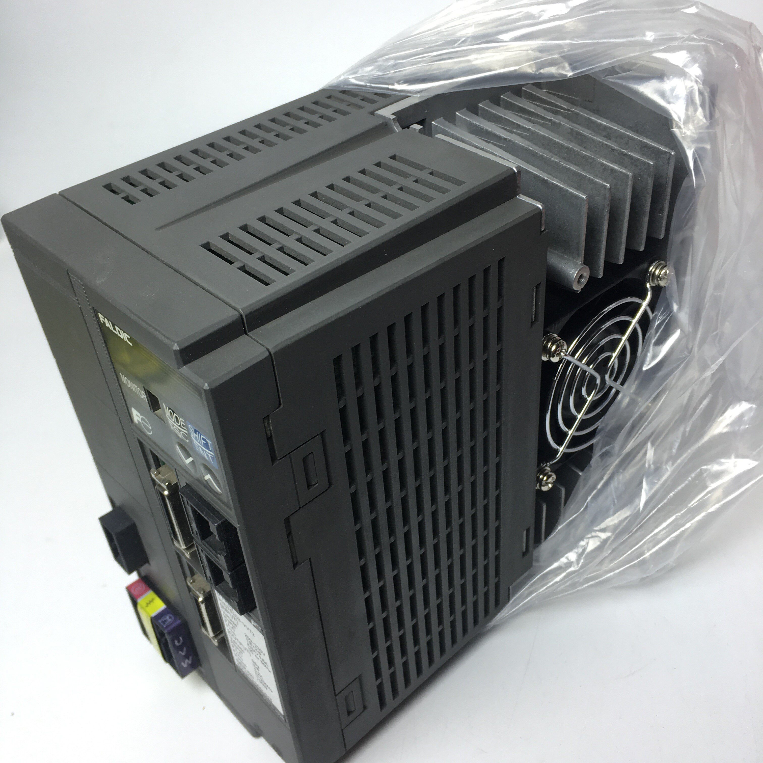 富士伺服驱动器RYC751C3-VVT2(50W/101W/201W/401W)RYC751D3-VVT2_虎窝淘