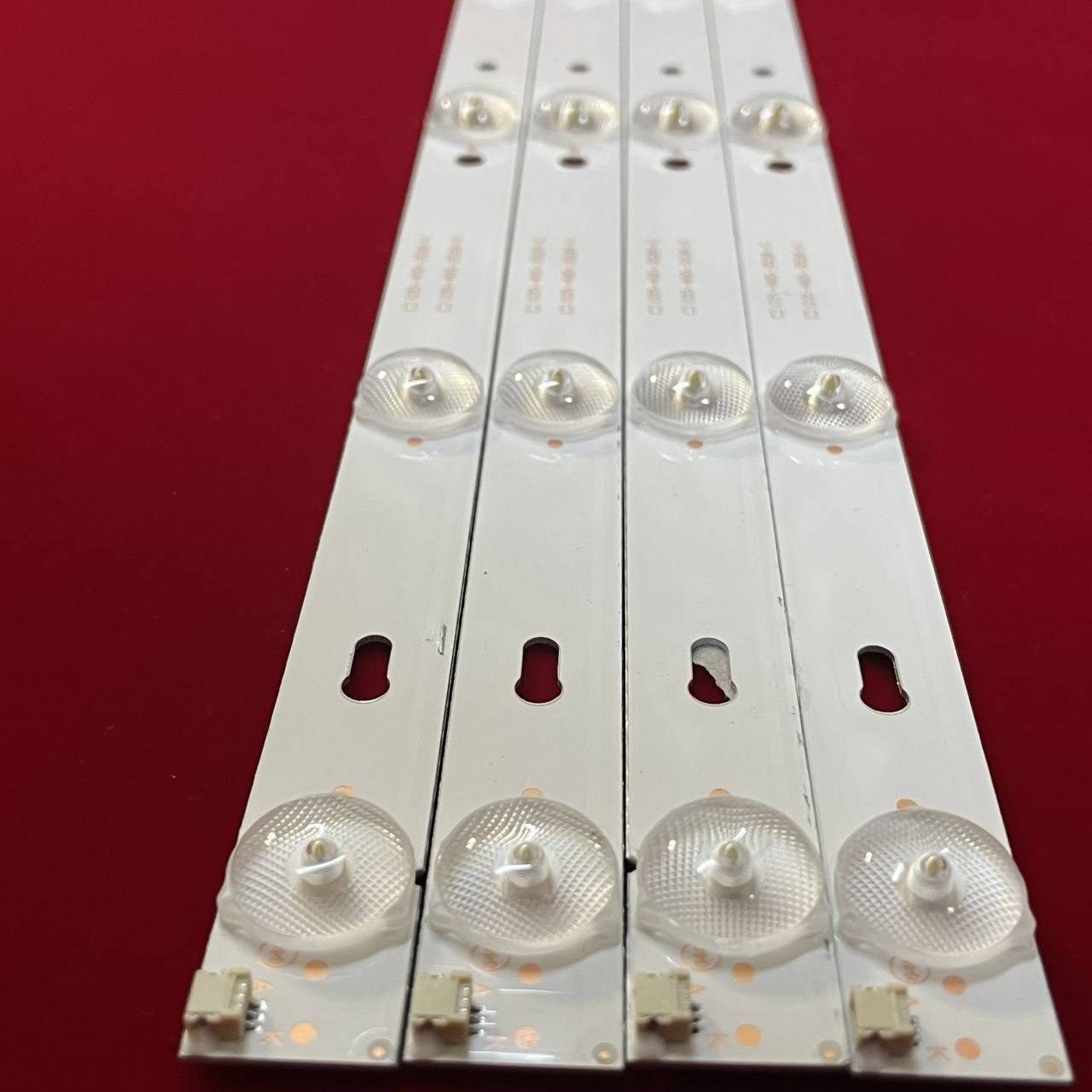 LED backlight strip for TCL L40F3302B 0D40D10 ZC14F 02 03 0_虎窝淘