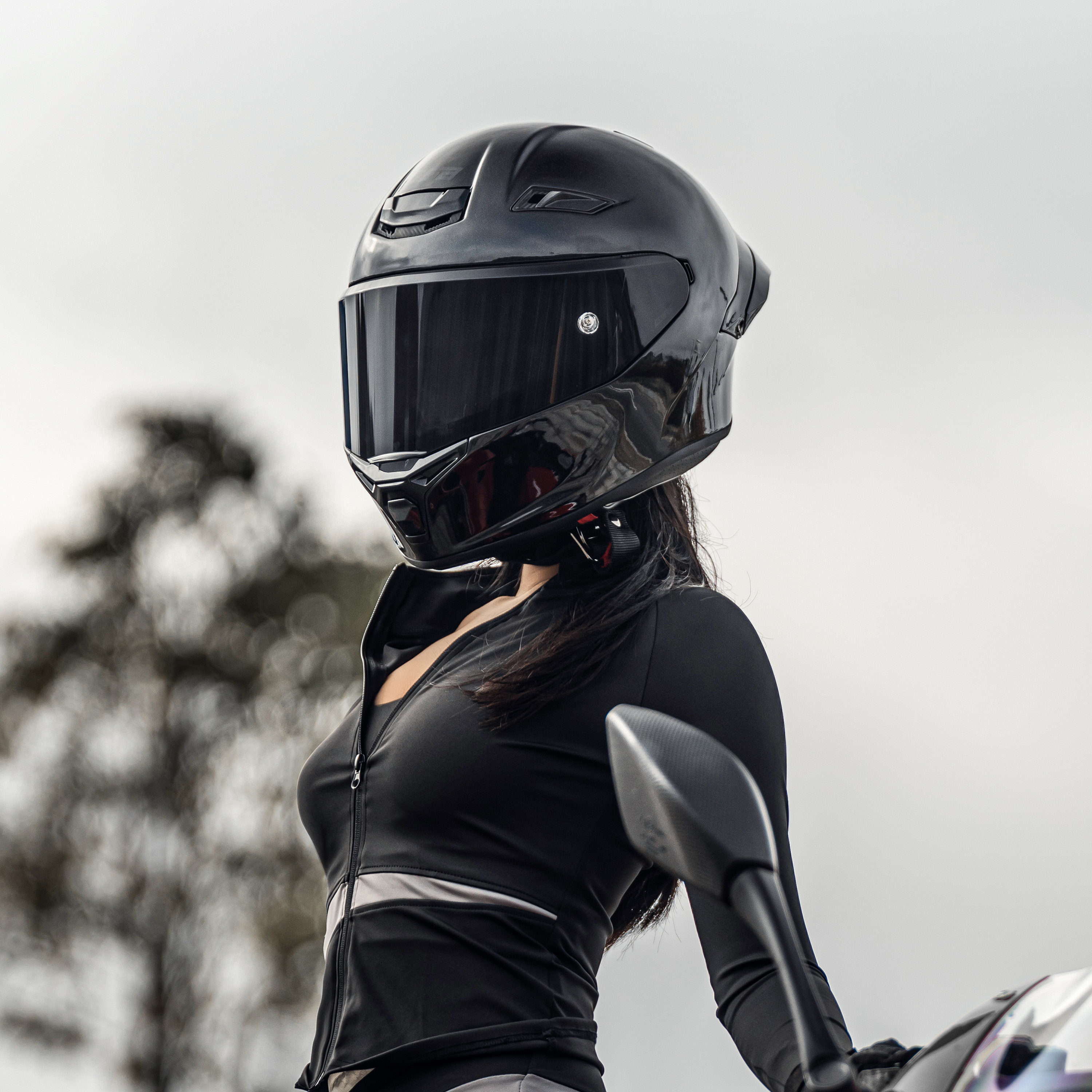 gsb头盔rc5碳纤维材质大尾翼摩托车全盔机车玻璃钢超轻赛道黑头盔_虎窝淘