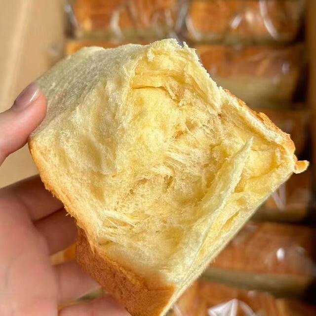 Thick-cut toast bread, hand-shredded original slices, thick nutritious ...