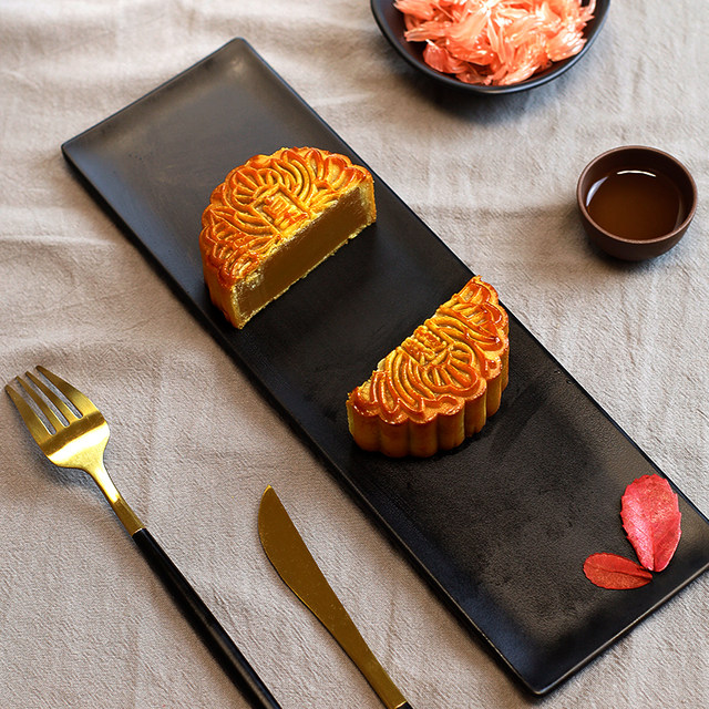 Li Rong Huang Shang Huang Restaurant pure white lotus paste mooncake ...