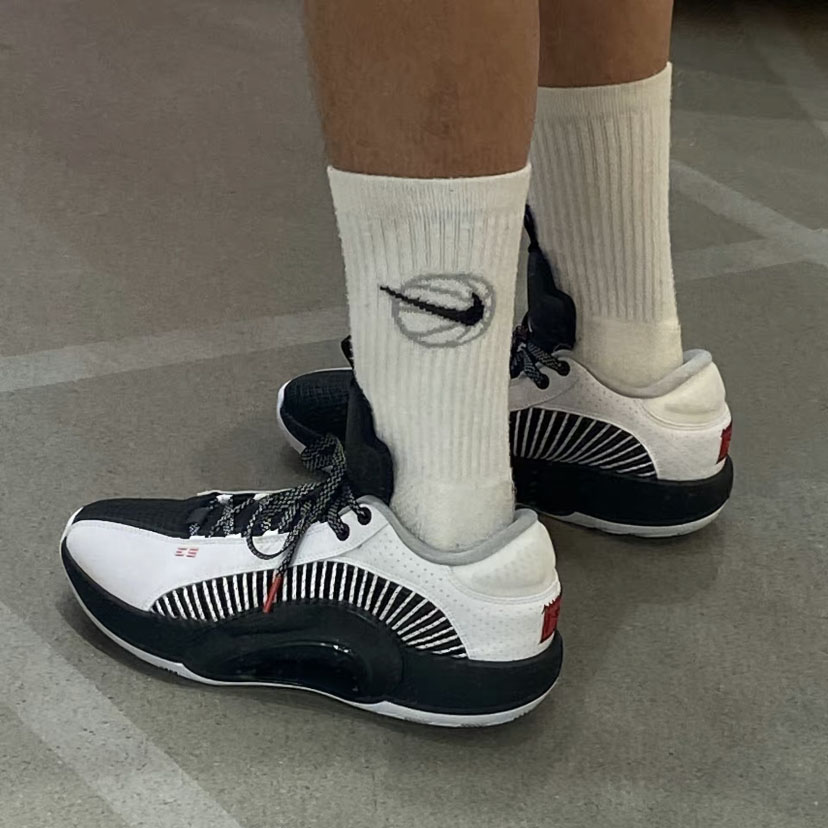 耐克Air Jordan 35 Low男女同款AJ35黑白实战篮球鞋 CW2459-101_虎窝淘