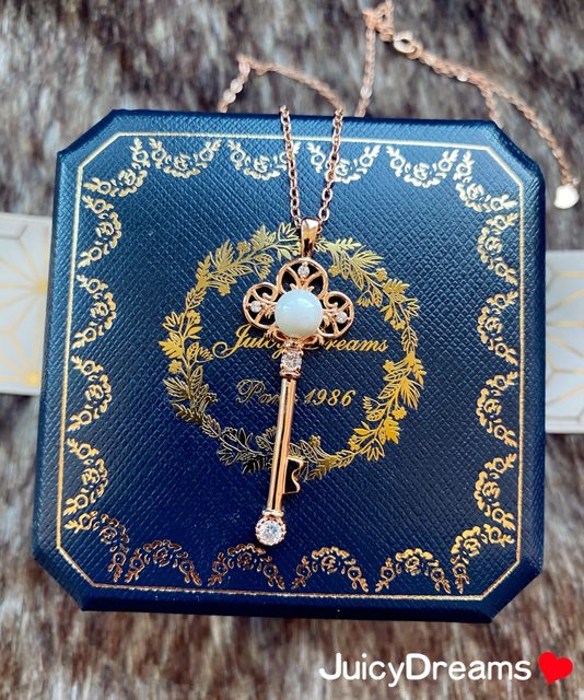 Juicy Dreams Necklace 2024 www.epicamlv
