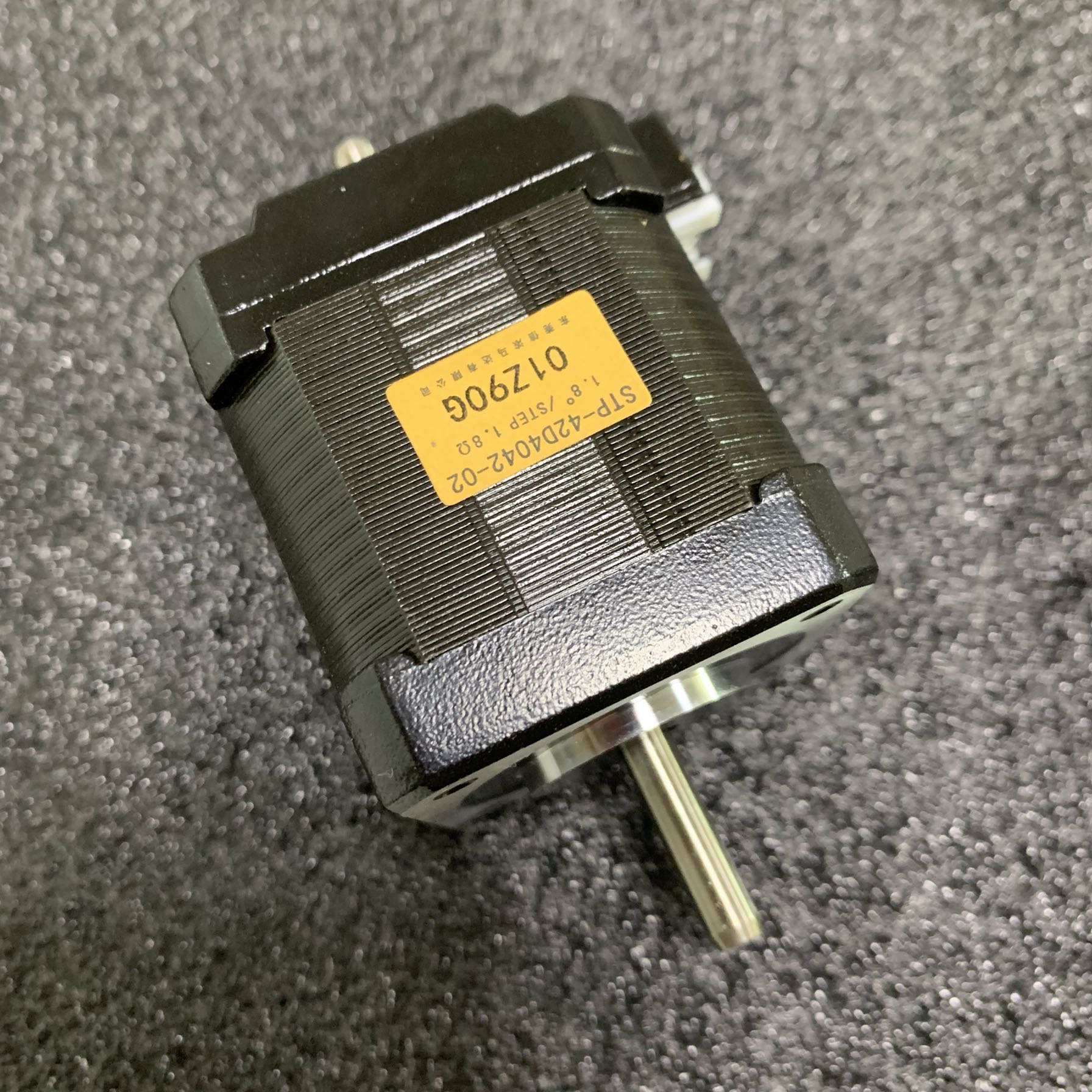 信浓步进电机：42双轴STP-42D4042-02前轴长18mm,后轴长15mm.5轴_虎窝淘
