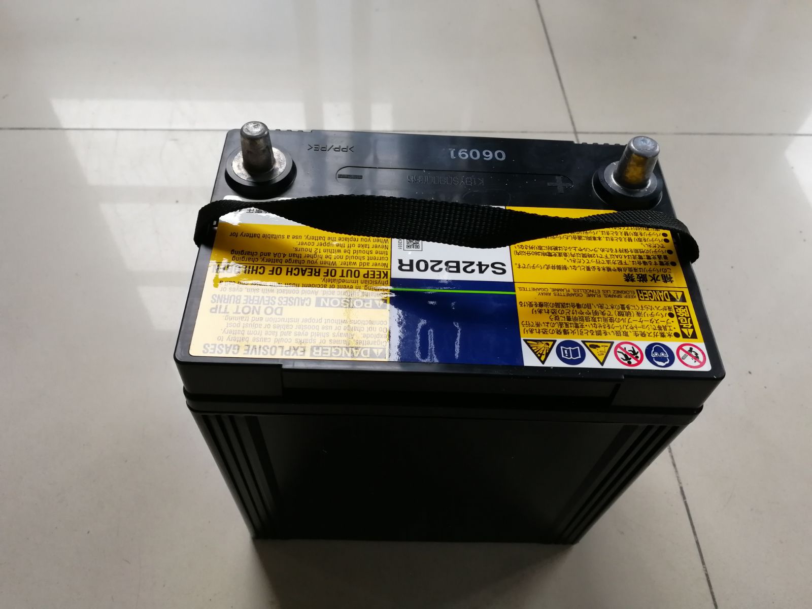 雷克萨斯电瓶型号,雷克萨斯怎么搭电,雷克萨斯原装蓄电池(第2页)_大山谷图库