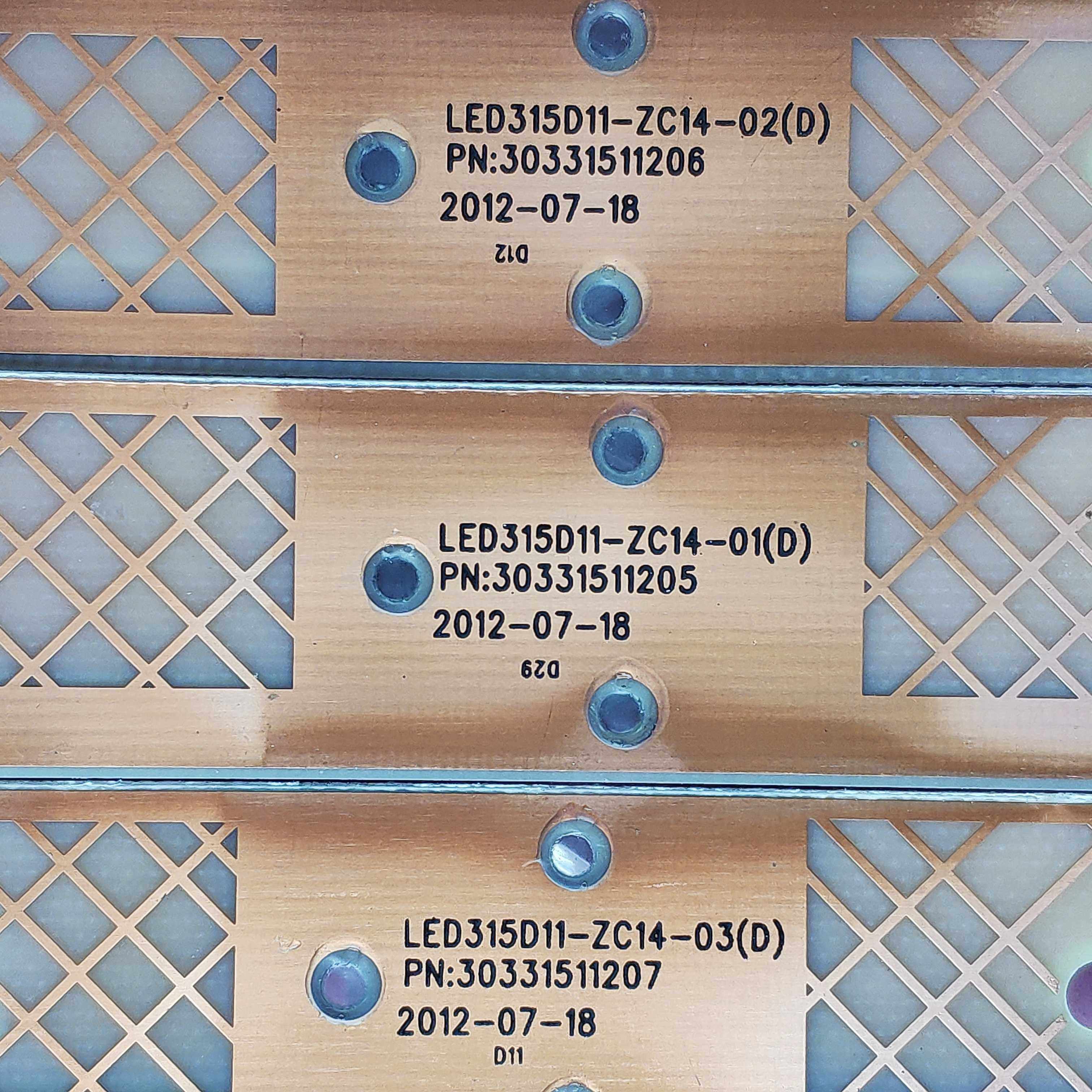 TCL LED32D8810灯条 30331511205 30331511206 LC 320EXJ-SEE1_虎窝淘