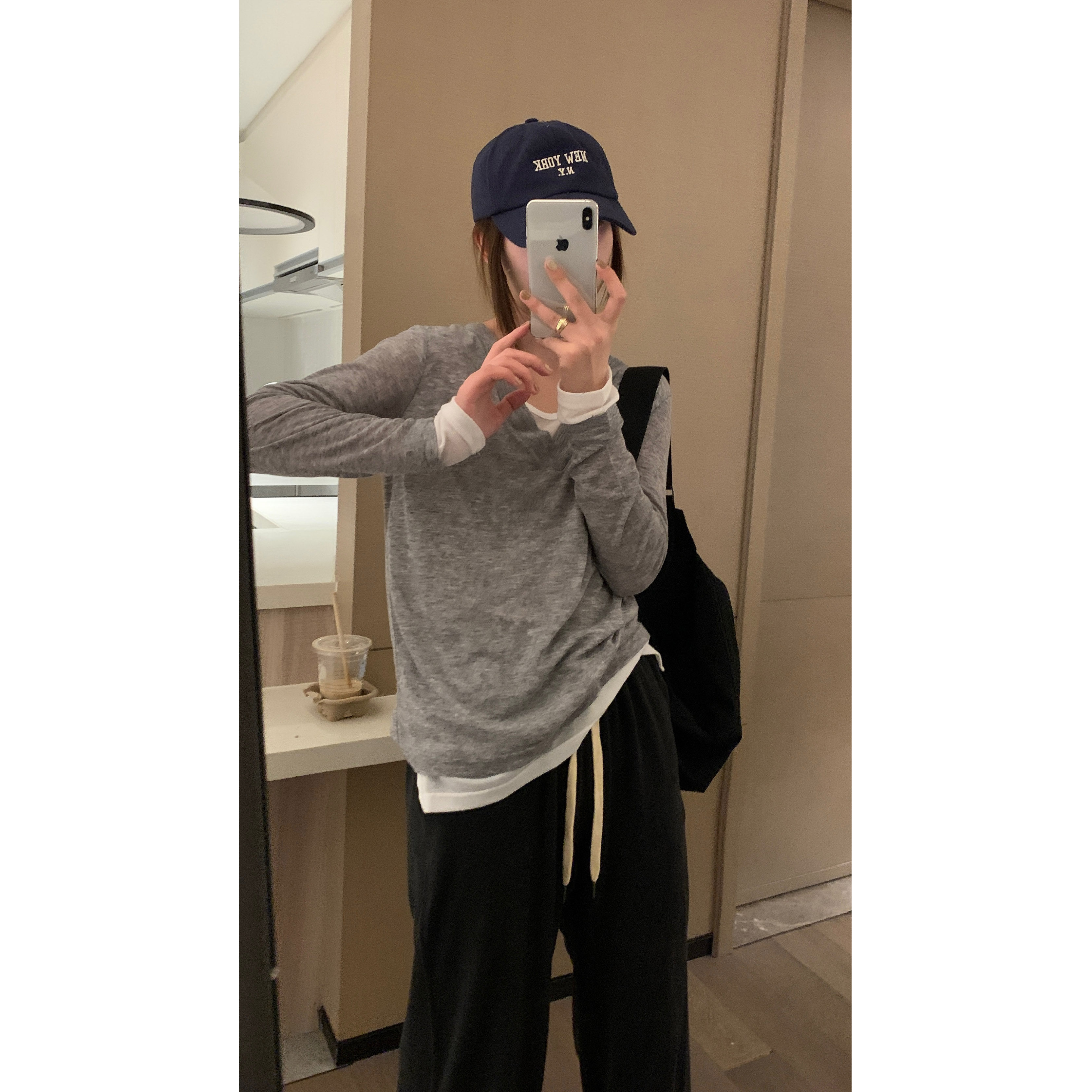 Popoco灰色假两件T恤女2022春秋新款v领宽松韩版基础打底长袖上衣_虎窝淘