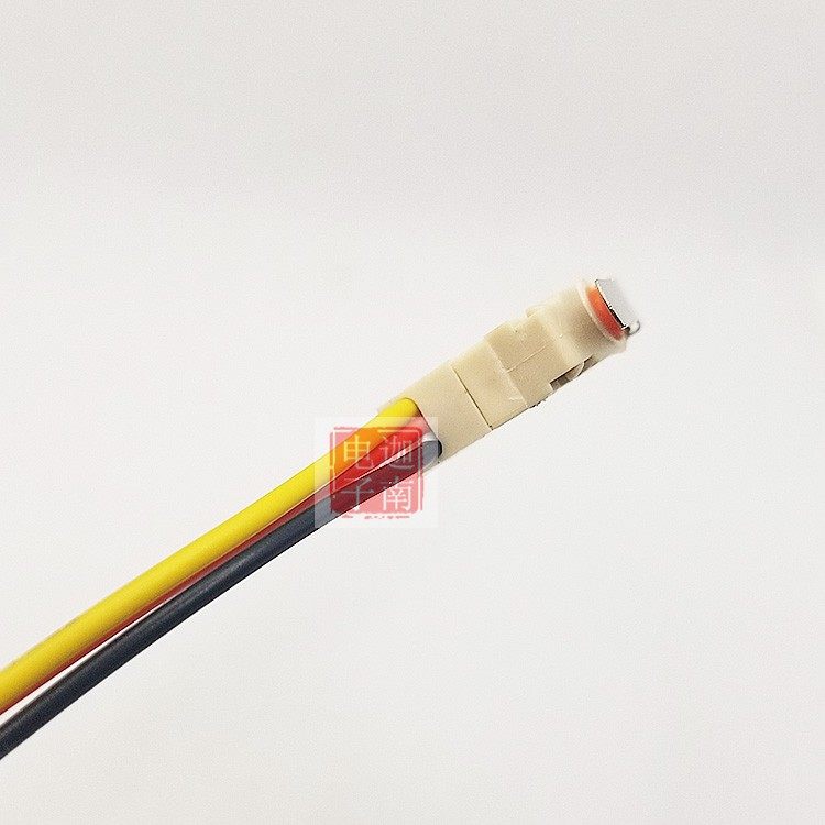 saia思博SV4NA ST7-1B 3线防水带柄银触点行程限位微动开关5A250V_虎窝淘