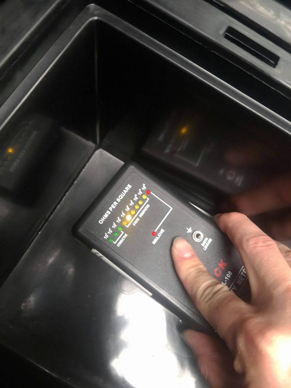 防静电黑色加厚ESD周转箱EU/HP工业物流箱导电方盘零件盒托盘栈板_虎窝淘