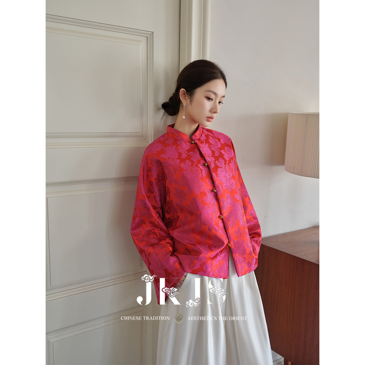 JKJS浮雕提花红色外套新中式女装高级感国风新年衣服_虎窝淘