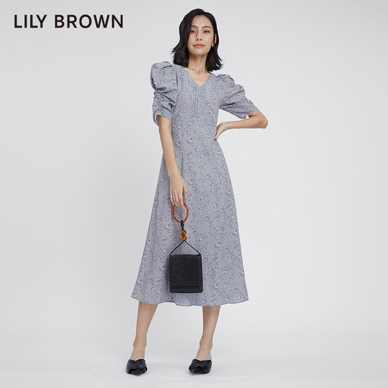 LILY BROWN春夏款 V领泡泡袖碎花茶歇连衣裙LWFO221045_虎窝淘