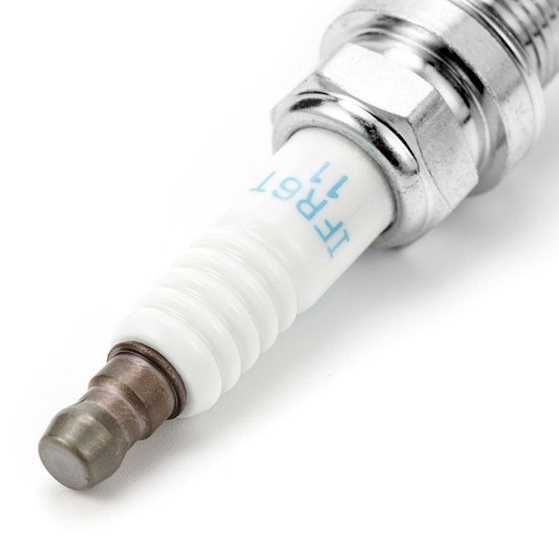 NGK铱铂金火花塞 IFR6T11 4589适用于RAV4陆地巡洋舰比亚迪F3威驰_虎窝淘