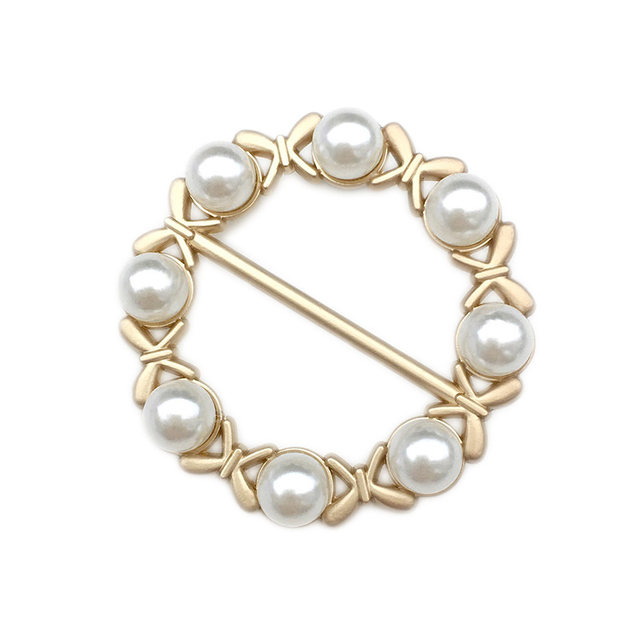 Knotted buckles and buckles in the corners of buckles and versatile T ...