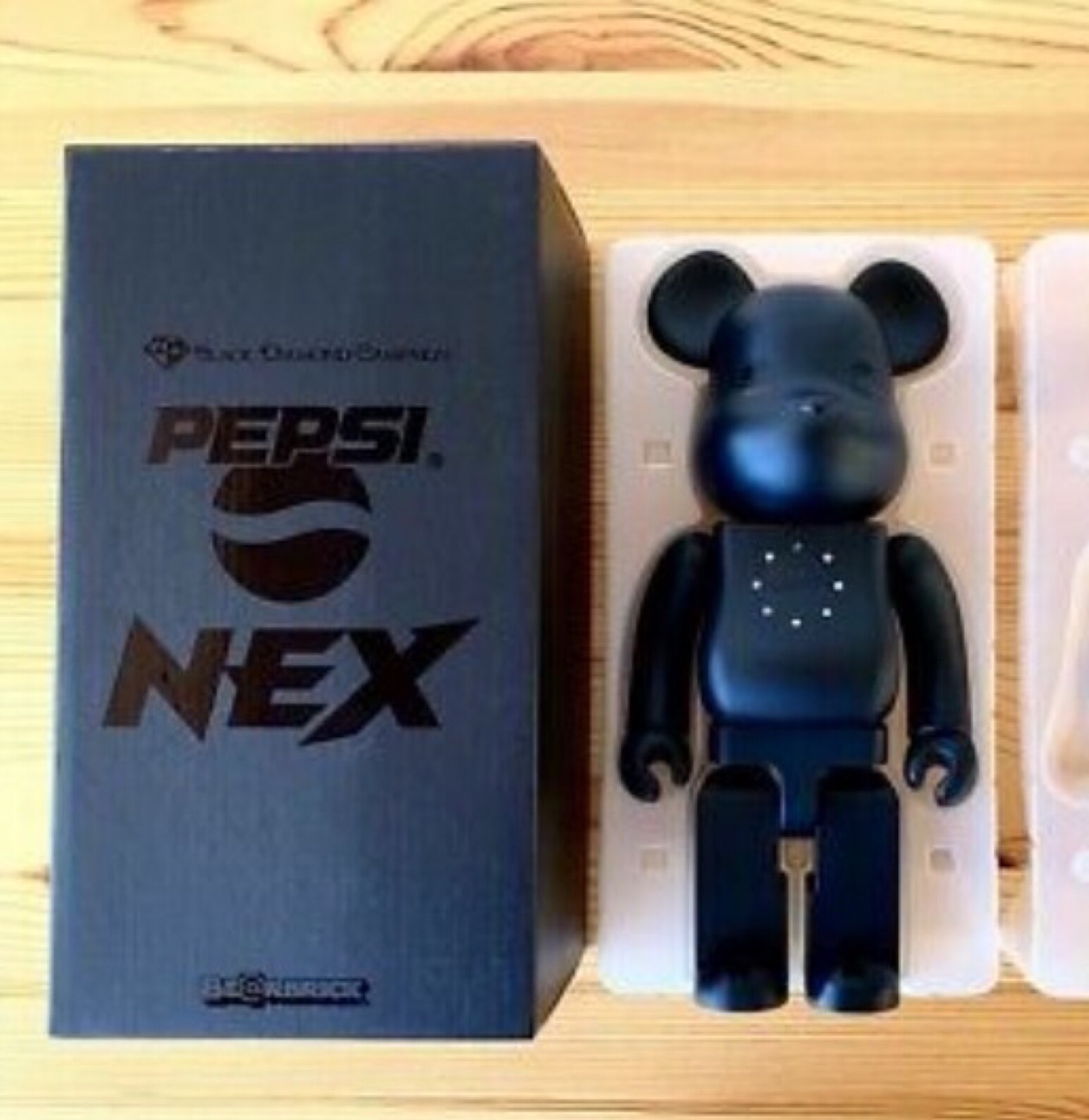 Bearbrick BE@RBRICK X Pepsi Nex BD百事 2010黑钻石400%_虎窝淘
