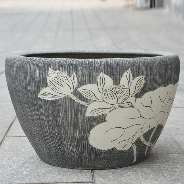 Ceramic fish tank, fish tank, balcony, water lily, lotus tank, outdoor ...