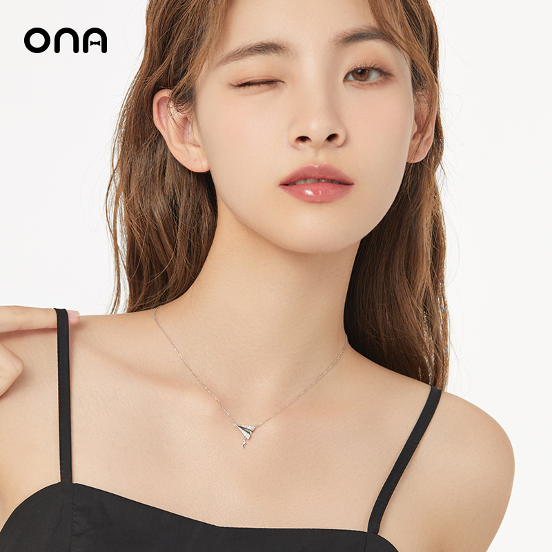 ONA纸飞机项链女925纯银ins设计感小众轻奢吊坠2022新款潮锁骨链_虎窝淘