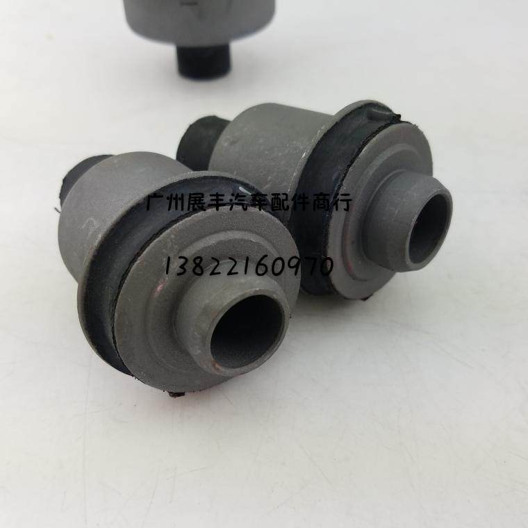 适用骐达颐达轩逸俊逸骊威NV200 D50 R50前桥后桥元宝梁胶套衬套_虎窝淘